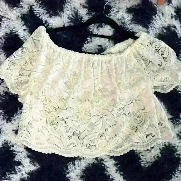Ambiance | Tops | White Lace Crop Top With Inner Bra White Lace Crop ...